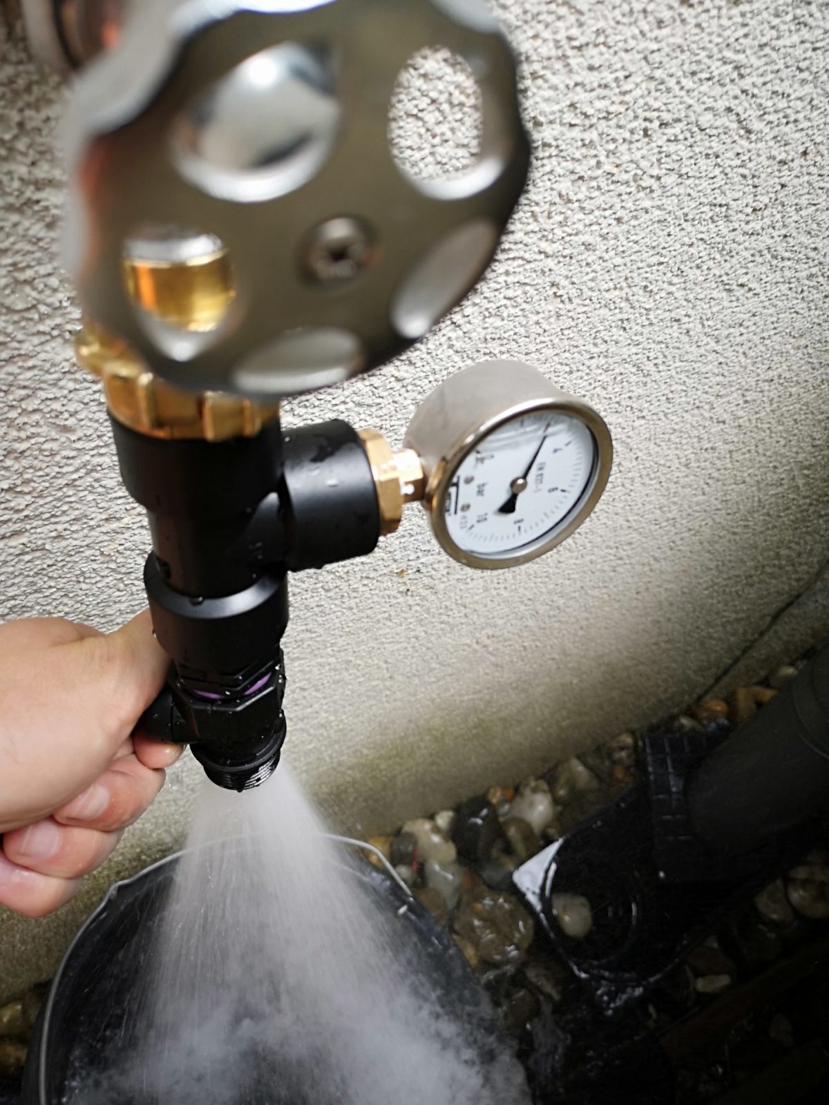 Determine the water flow rate at a specific water pressure - Irrigation ...