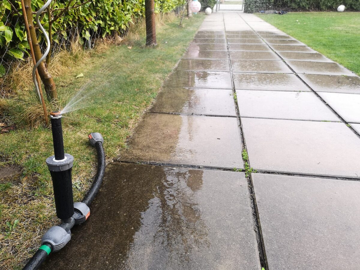 In the test: Hunter MP-Rotator side strip sprinkler as a solution for ...